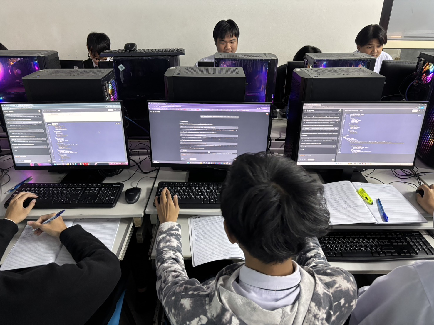 AI ไม่แย่งงาน แต่แย่งโอกาส: ทำไมเด็กอาชีวะต้องมีทักษะใหม่ และ SBAC ...